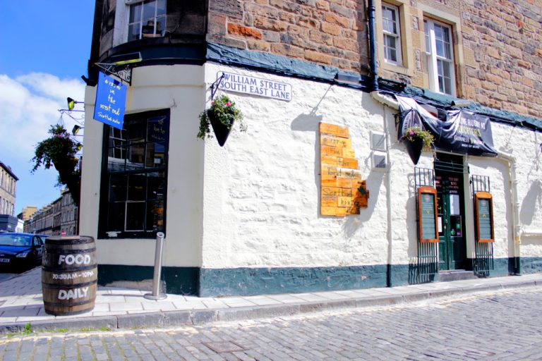 Teuchters West End - Scottish Whisky Bars